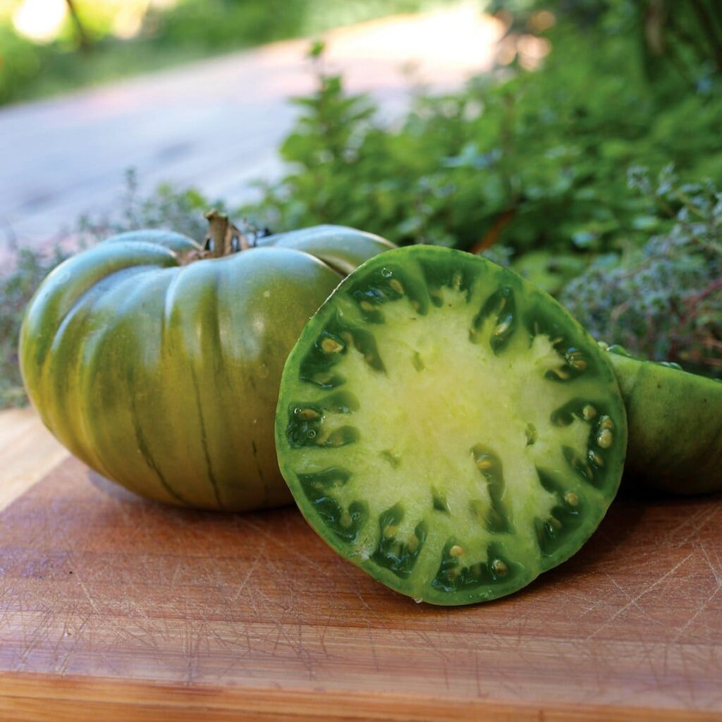 37+ Best Tasting Heirloom Tomatoes (Ranked by Flavor)